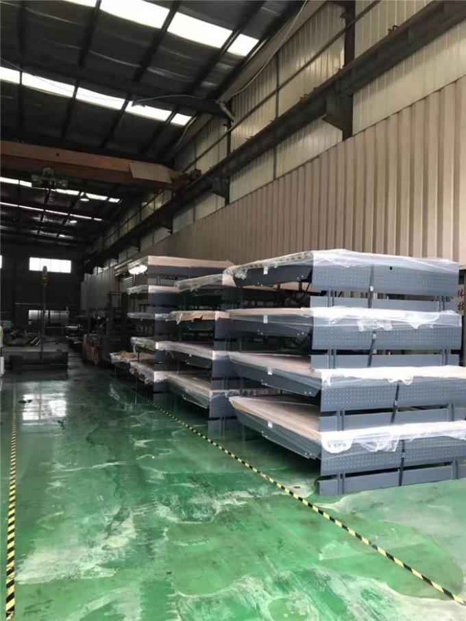 Warehouse Dock Equipment Hydraulic Dock Levelers 10Ton ,12Ton, 15Ton