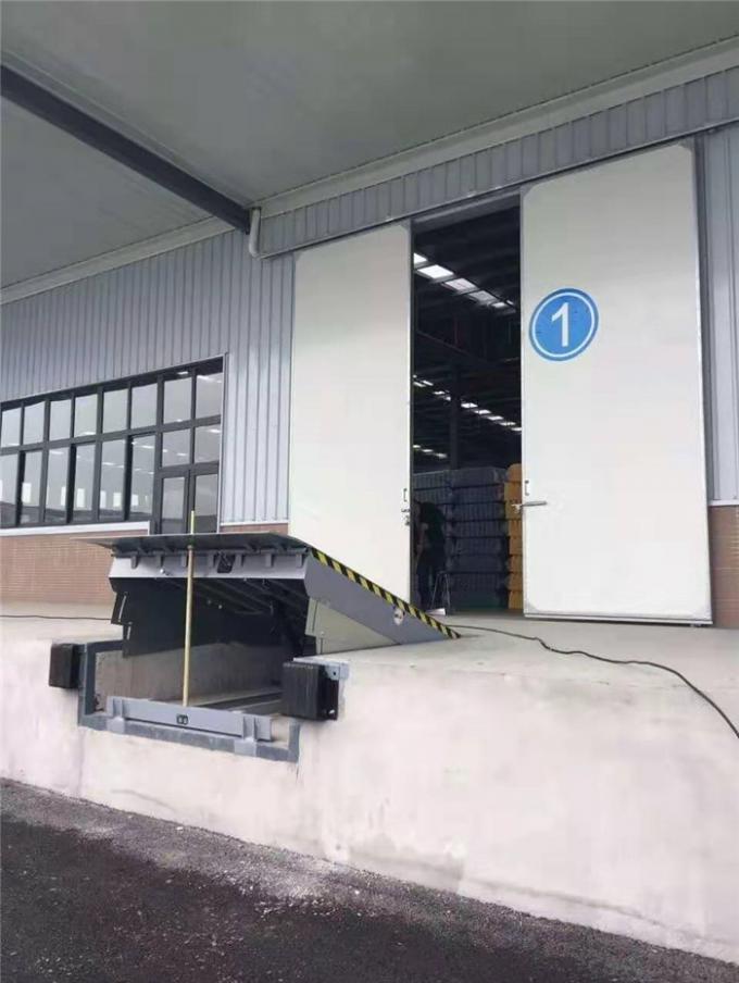 6 Ton Hydraulic Loading Dock Truck Dock Leveler Fast Efficiency For Handling Equipment Loading ...