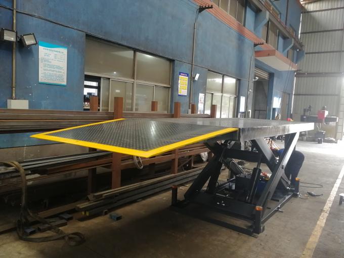 Hydraulic Scissor Loading Dock Lifts 2000*4000MM Platform Which ...