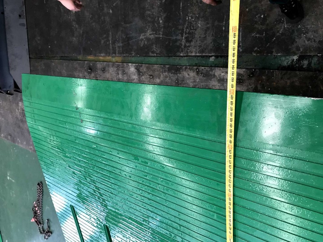 Telescopic Lip Dock Leveler Hydraulic Loading Dock Leveler For Thermal ...