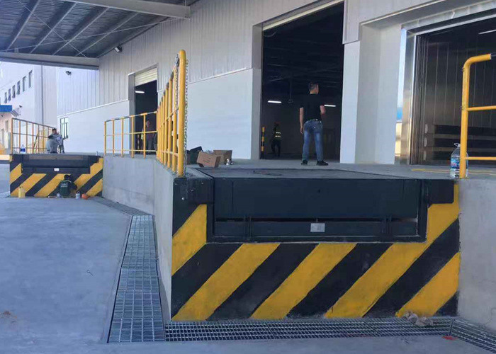 10T Raised 700mm Hydraulic Dock Leveller With Separate Swing Lip ...