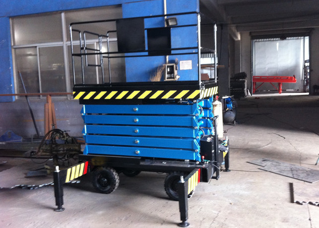 Two Control Box Mobile Scissor Lift Table 380V 50HZ Voltage Scissor Arm ...