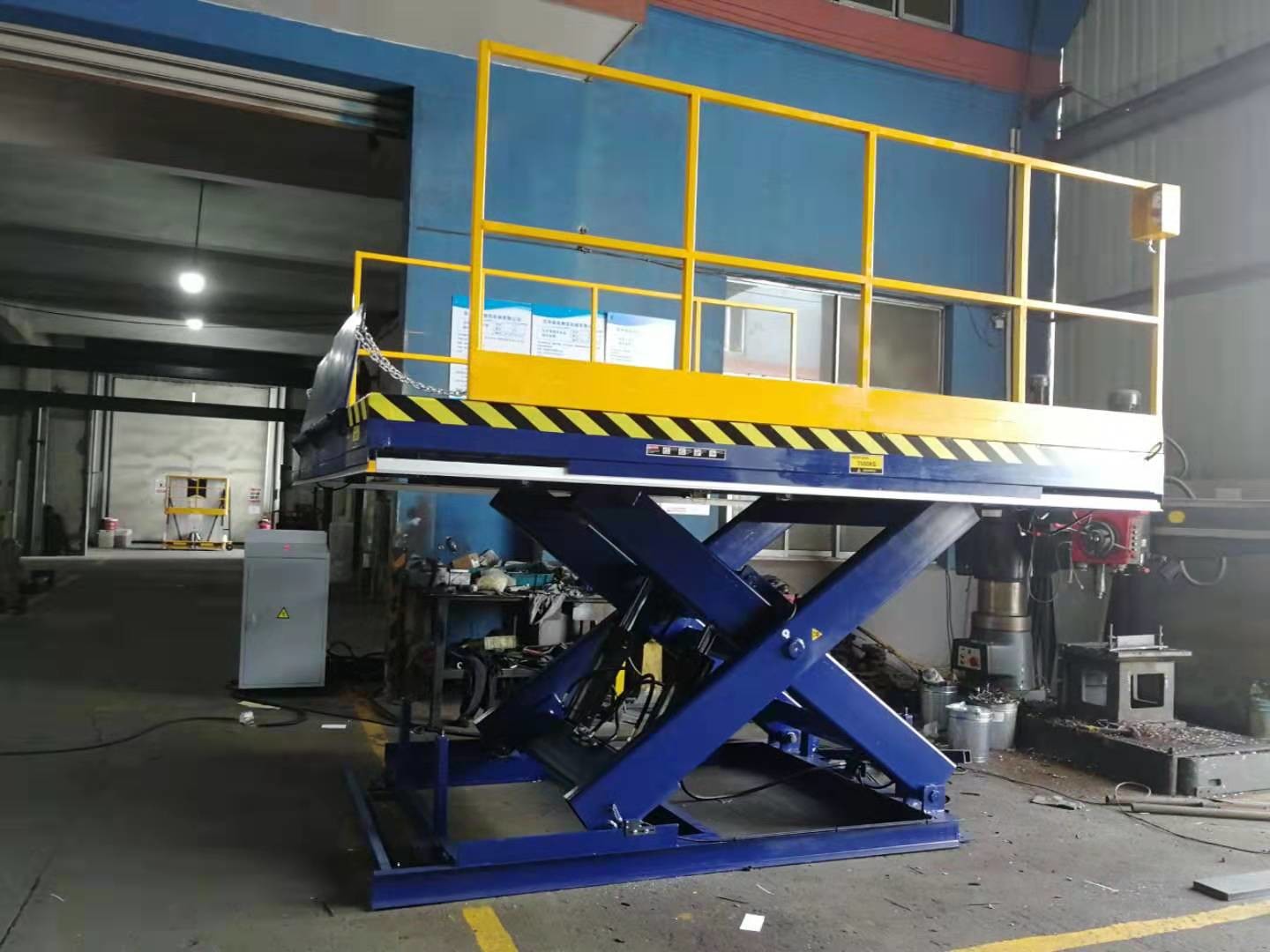 Pallet Lift Platform Motorized Scissor Lift For Transport Material In ...